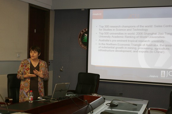 【图】澳大利亚詹姆斯库克大学研究生院院长访问我校